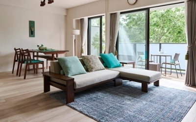 2LDKのレイアウト例・家具配置 ～二人暮らし・同棲で叶える理想のリビング・部屋～ | a.flat その暮らしに、アジアの風を - 目黒通り・新宿・大阪梅田(グランフロント北館)