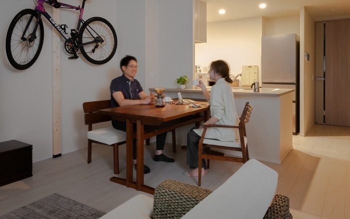 2LDKのレイアウト例・家具配置 ～二人暮らし・同棲で叶える理想のリビング・部屋～ | a.flat 風が運ぶ、自然の贈りもの - 目黒通り・新宿・大阪梅田(グランフロント北館)