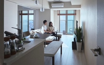 2LDKのレイアウト例・家具配置 ～二人暮らし・同棲で叶える理想のリビング・部屋～ | a.flat その暮らしに、アジアの風を - 目黒通り・新宿・大阪梅田(グランフロント北館)